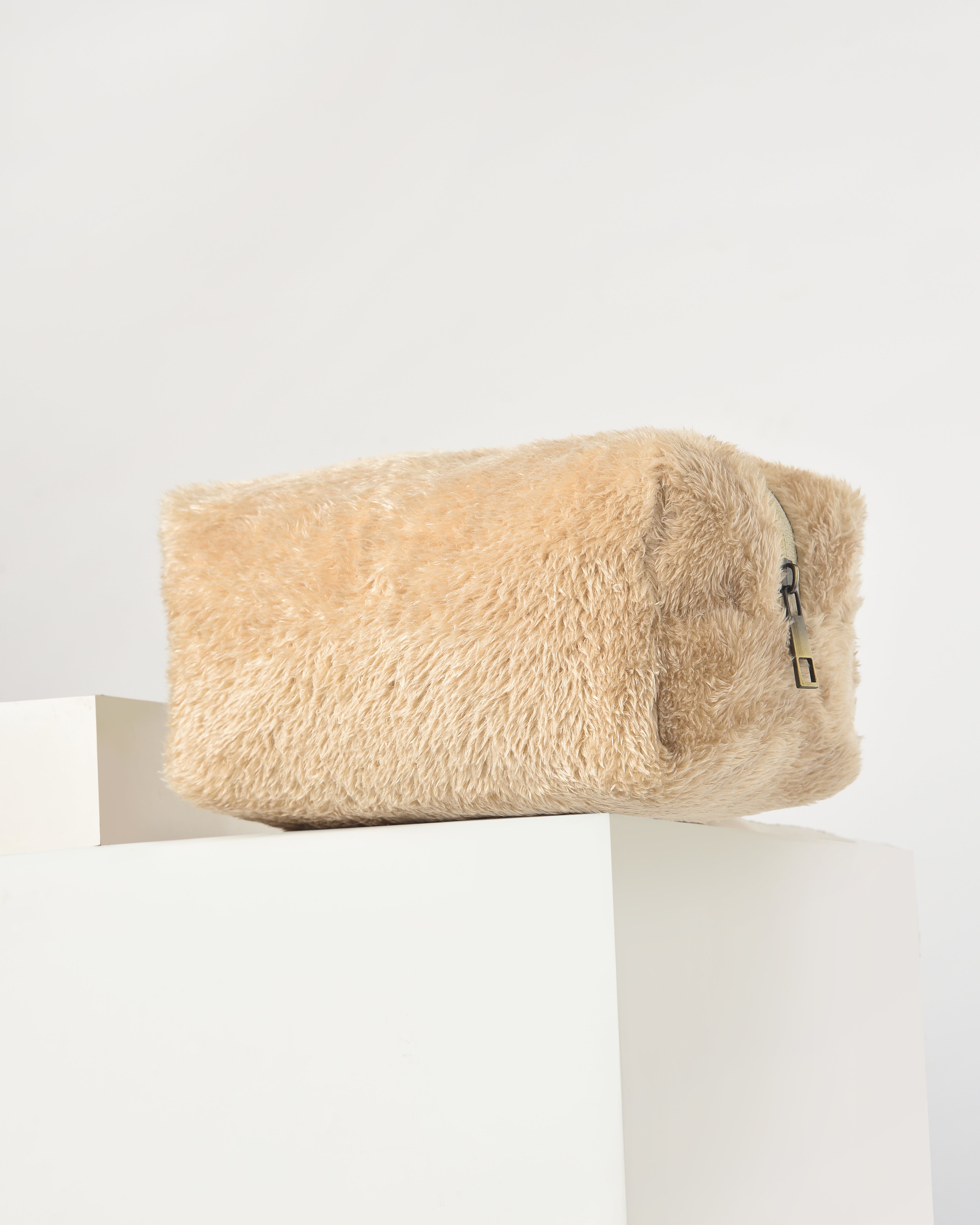 Offwhite furry Box Kit – KOAPACK